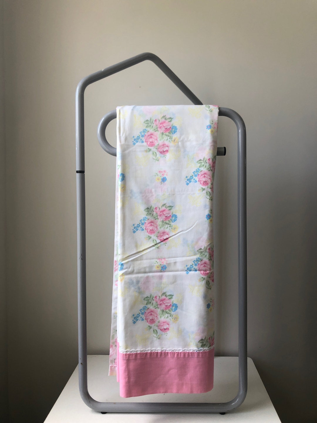 Vintage Pretty Pink Roses and Flowers Double Flat Sheet - Etsy