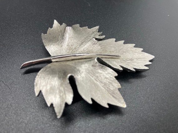 Vintage Boucher Brushed Silver Maple Leaf Brooch - Gem