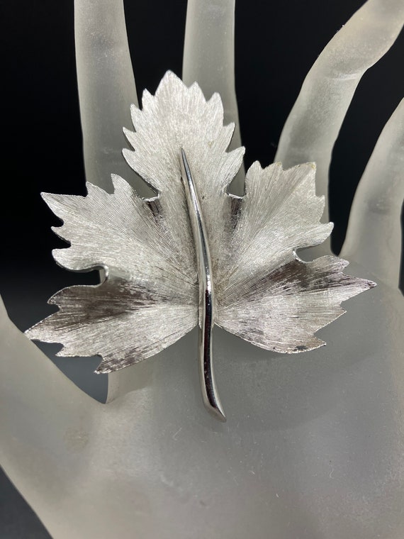 Vintage Boucher Brushed Silver Maple Leaf Brooch - Gem