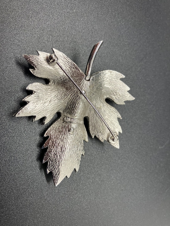 Vintage Boucher Brushed Silver Maple Leaf Brooch - Gem