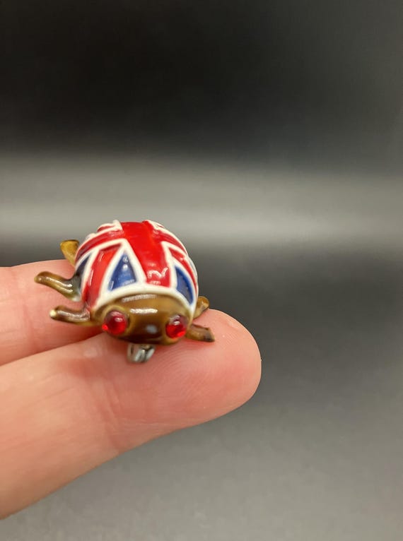 Vintage Rare HAR British Union Jack Beetle Brooch - Gem