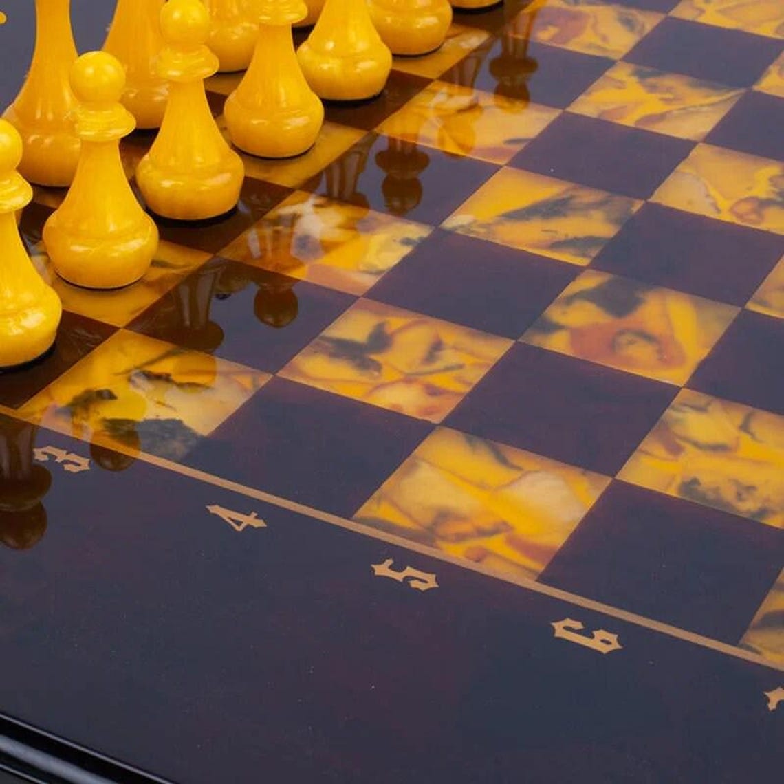 Large Luxury Amber Chess Set in Oak Casket-board With Large Amber Chess ...