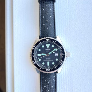 Vintage 1980s Pulsar Diver Pulsar (by Seiko) Quartz Y112-6019 Rotating ...