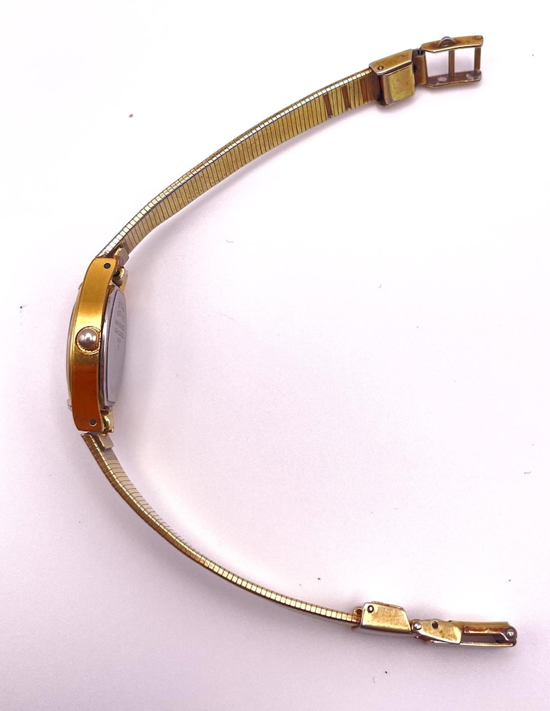 1982 Vintage Ladies Bulova Quartz Gold Plated Watch - Etsy