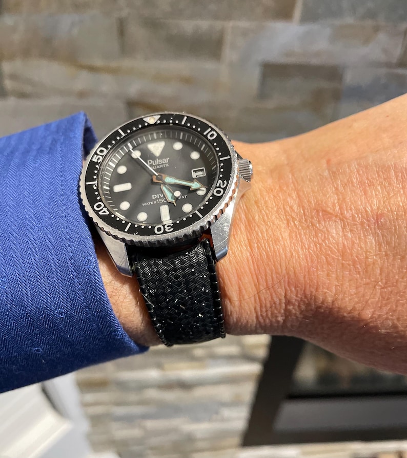 Vintage 1980s Pulsar Diver Pulsar (by Seiko) Quartz Y112-6019 Rotating ...