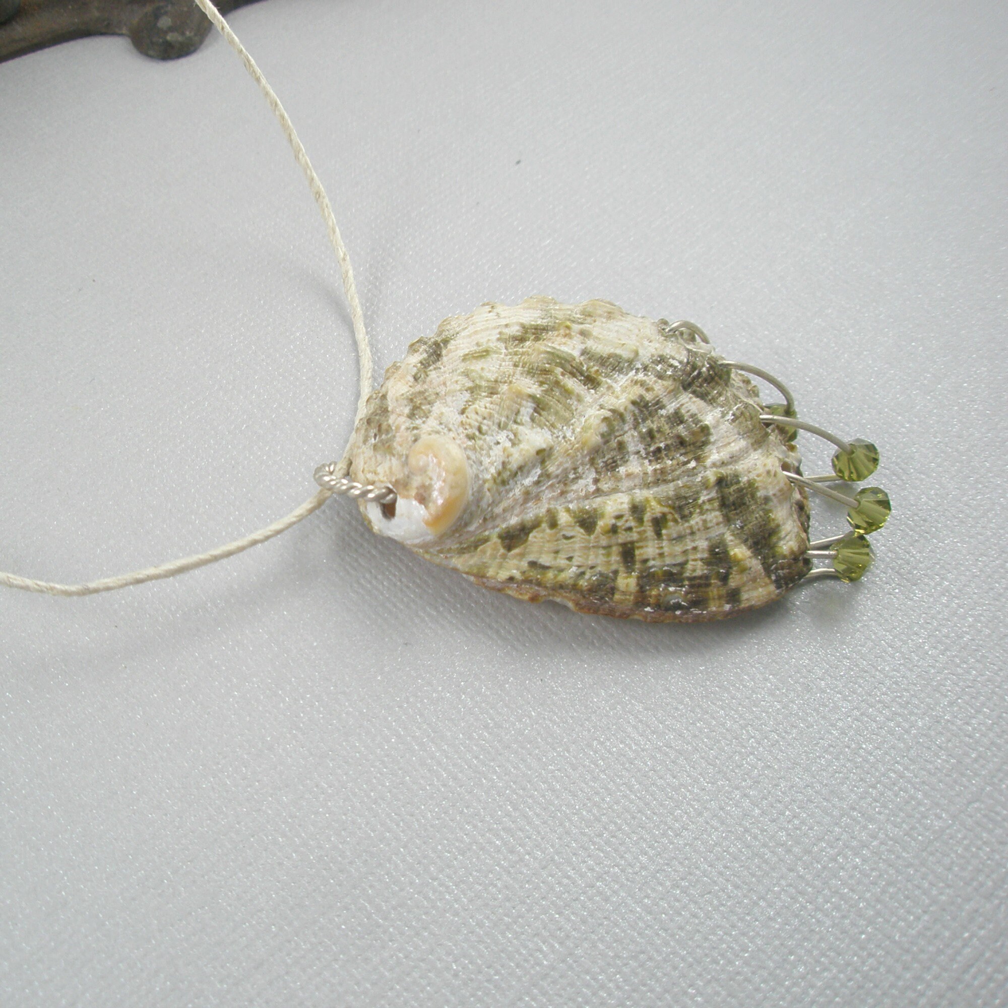 Shell and Crystal Necklace - Etsy Sweden