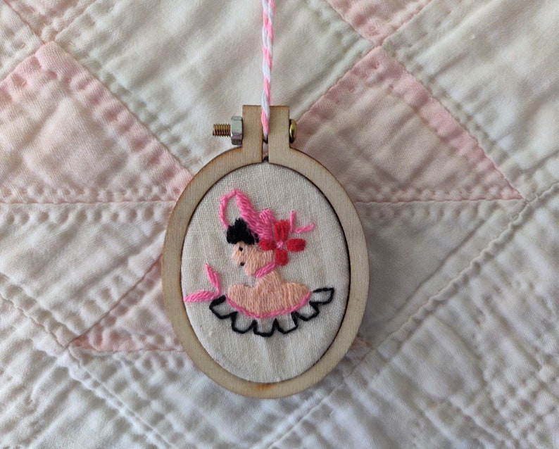 Mini Vintage Stitchery Hoop Art - Etsy