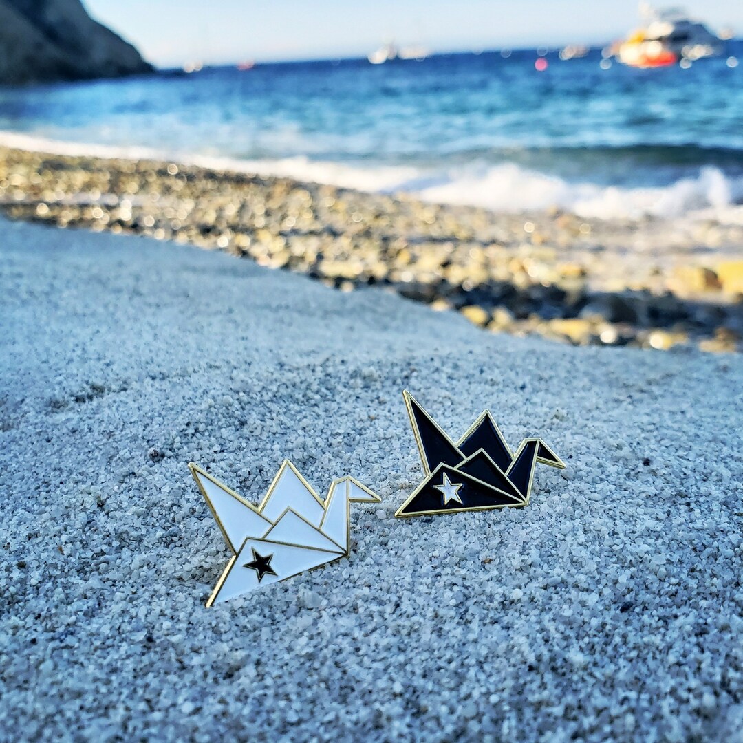 Origami Paper Crane Enamel Pin - Etsy