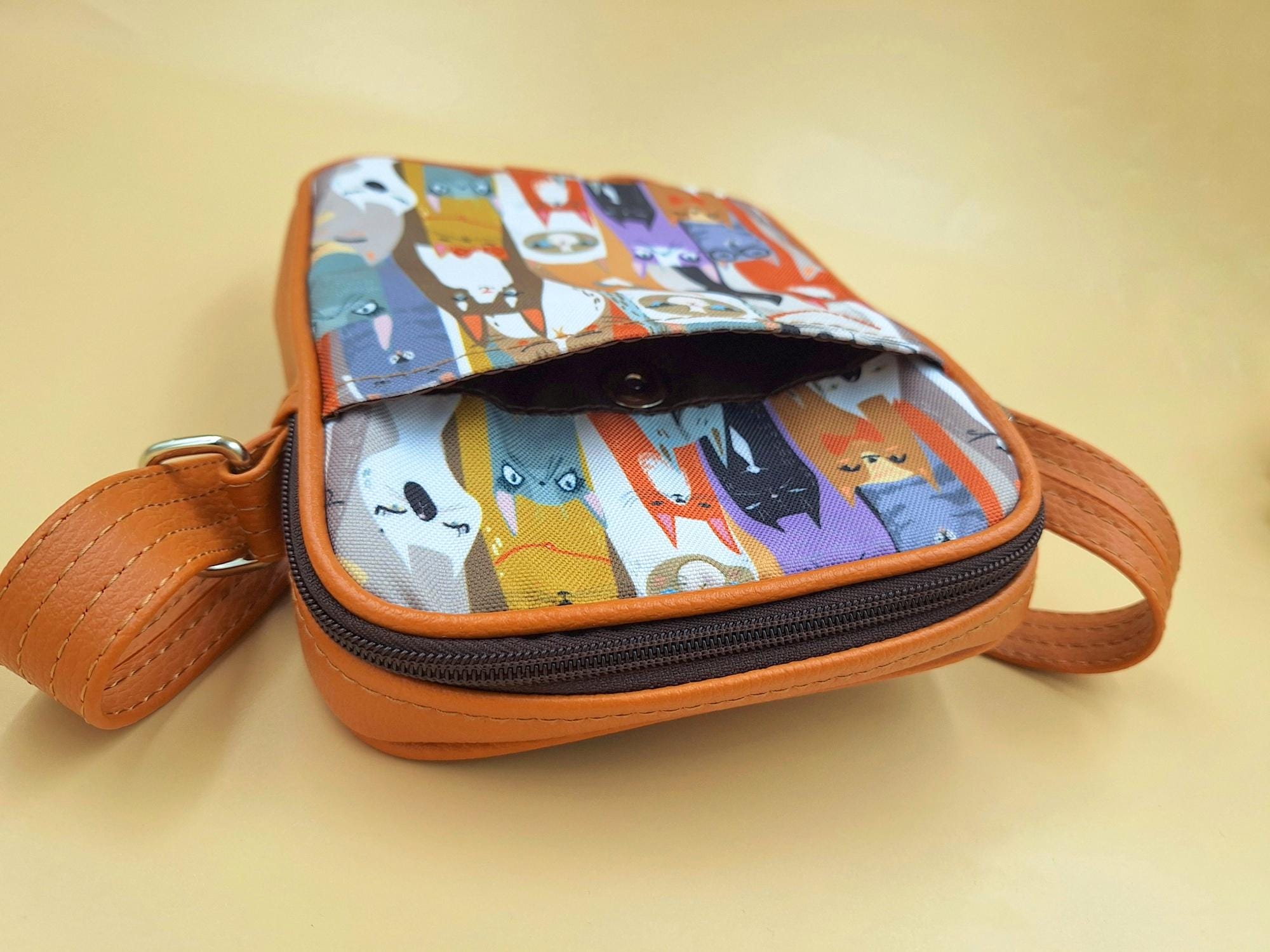 Travel Wallet Purse Mini Crossbody Bag Small Travel Bag Cat Ladies ...