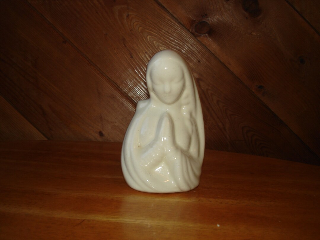 Praying Madonna Pottery Vase Wall Pocket Beautiful 6 by 3 1/2 by 4 ...