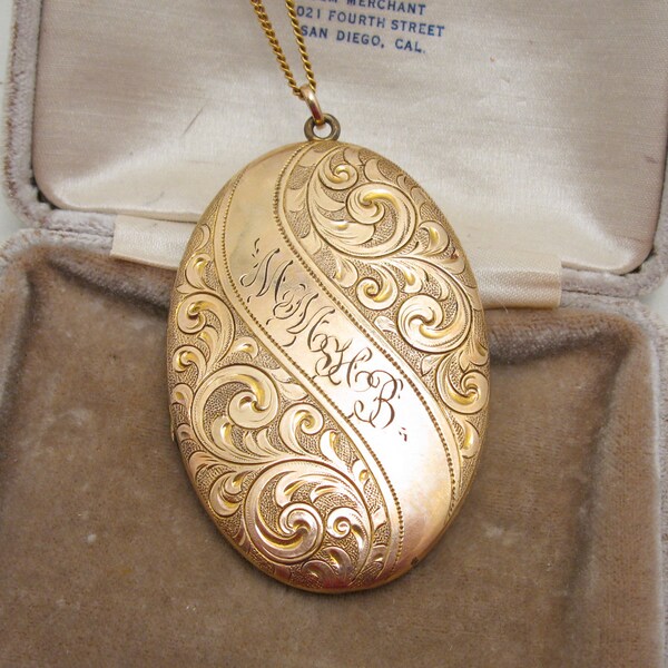 Victorian Locket - Etsy