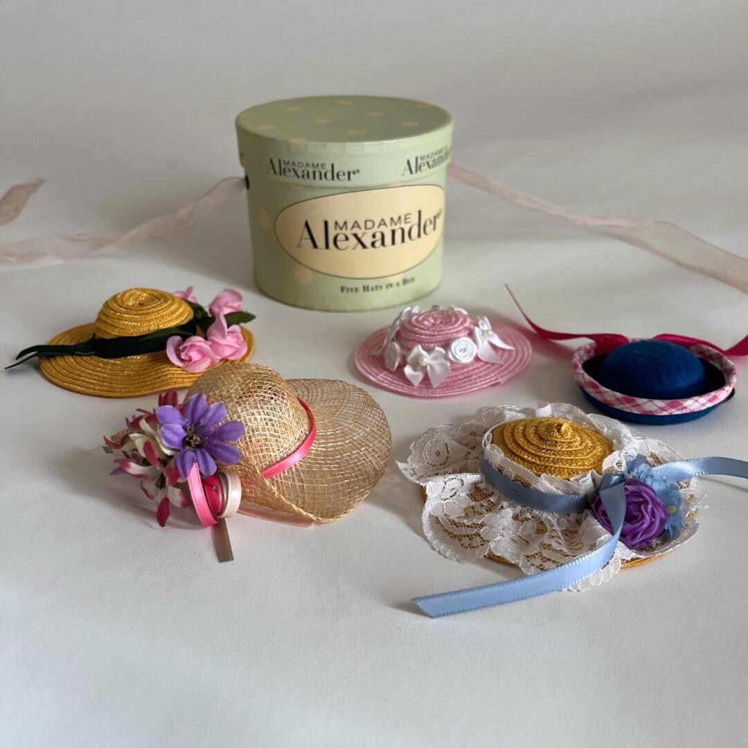 Madame Alexander Hat Box - Etsy