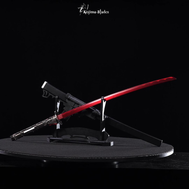 Life-size Replica of the High-frequency Muramasa Blade From Metal Gear ...