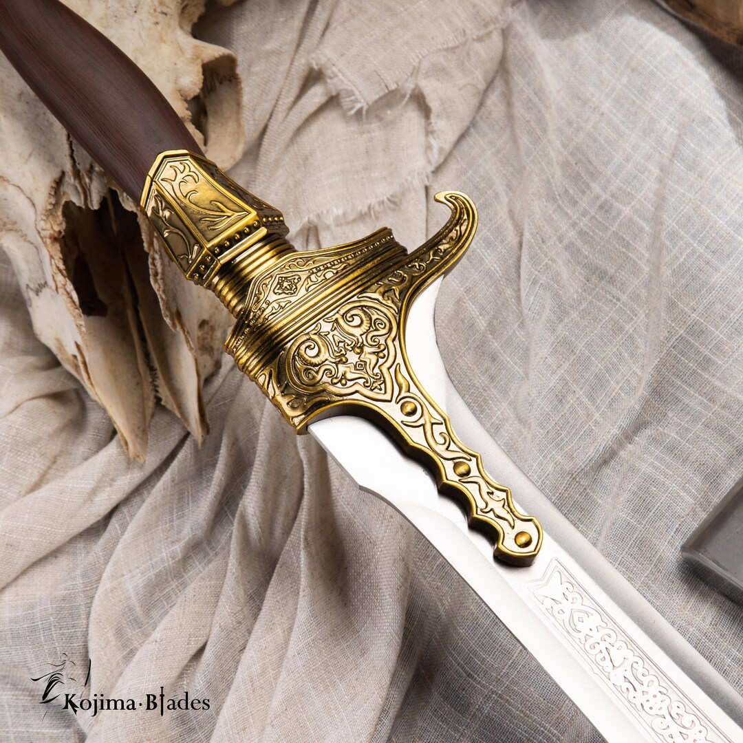 Assassin's Creed Mirage Basim's Curved Sword, Scimitar, Life Size Metal ...