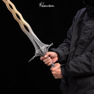 Sacred Relic Sword Life-size Replica, Elden Ring - Hand Forging Weapon ...