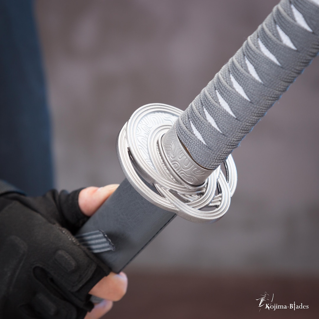 Moonveil Katana Life-size Replica, Elden Ring Weapon - Hand Forging ...