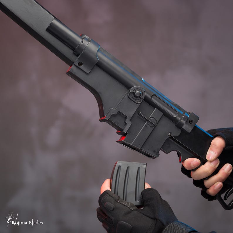 Life-size Replica of the High-frequency Muramasa Blade From Metal Gear ...