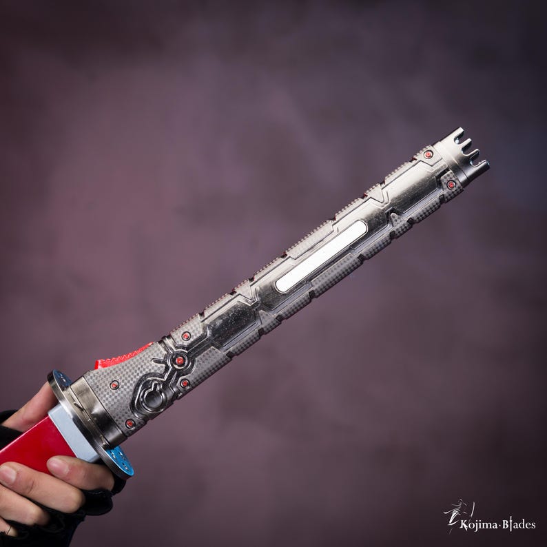 Life-size Replica of the High-frequency Muramasa Blade From Metal Gear ...