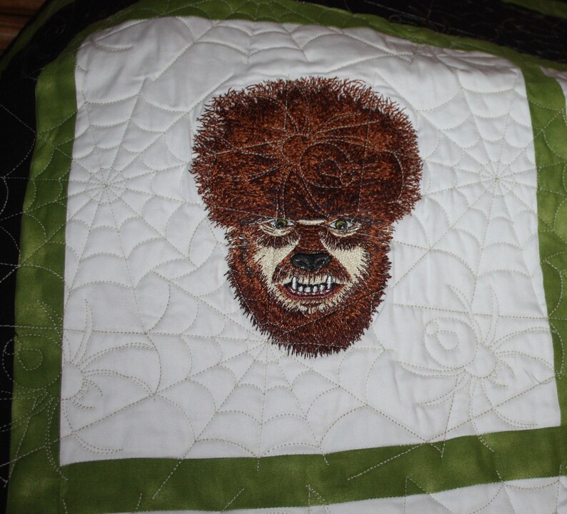 Horror Movie Monster Queen Quilt - Etsy