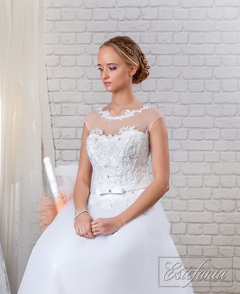 Luxury Lace and Tulle Wedding Dress – Elegant Design With Sheer Details ...