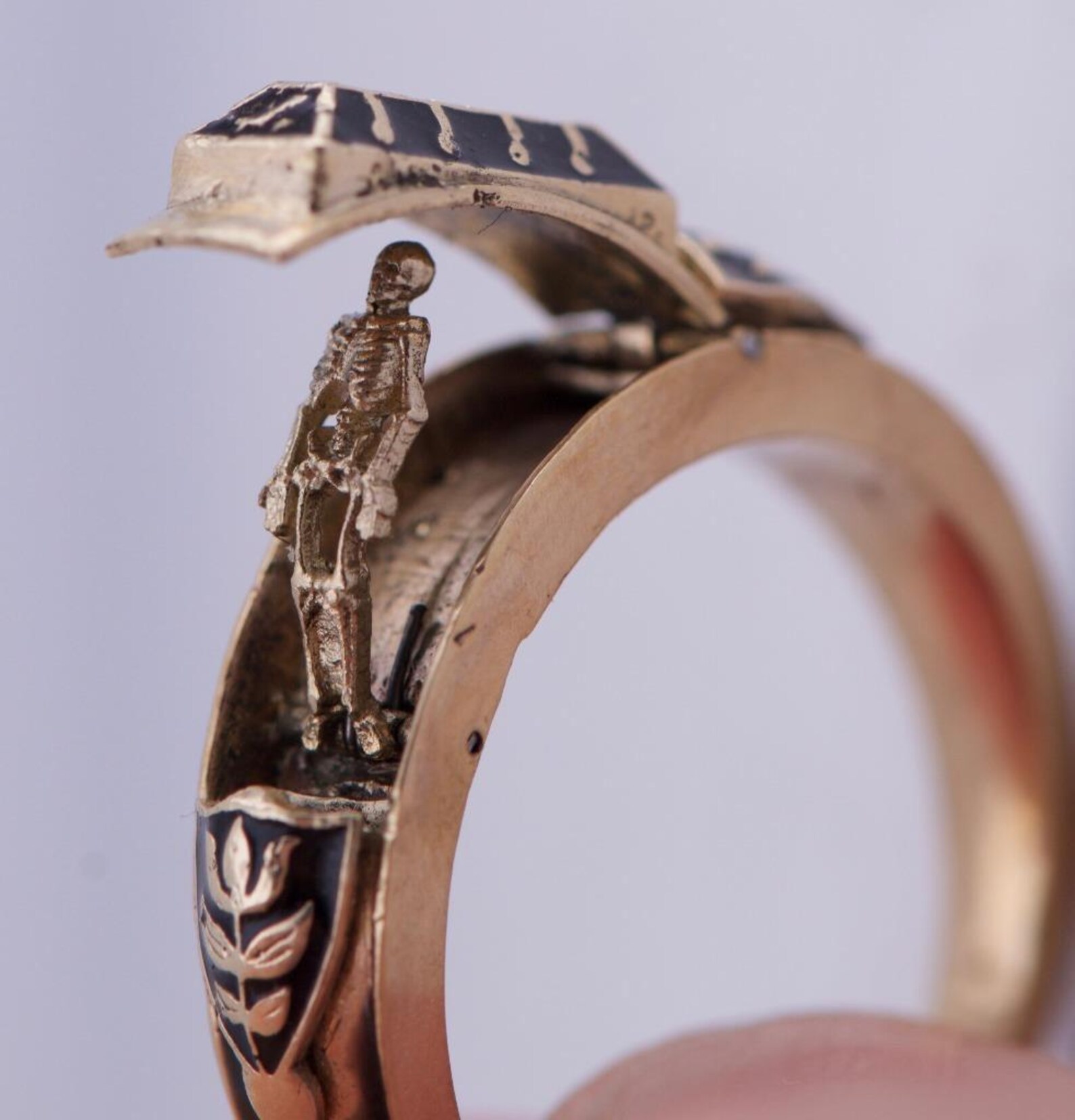 Antique MECHANICAL Automaton Ring Memento Mori Gold Enamel Resurrected ...