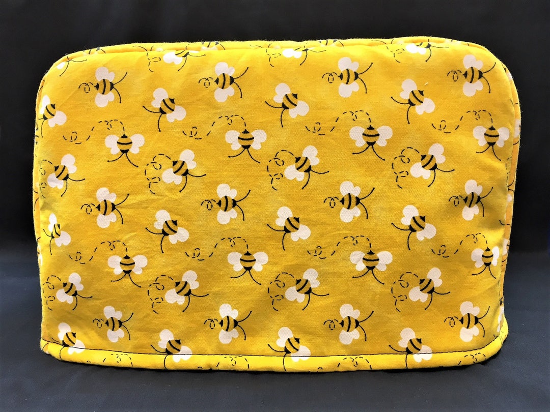 4 Slice Slot - Black White Honey Bumble Bees on Yellow Reversible ...