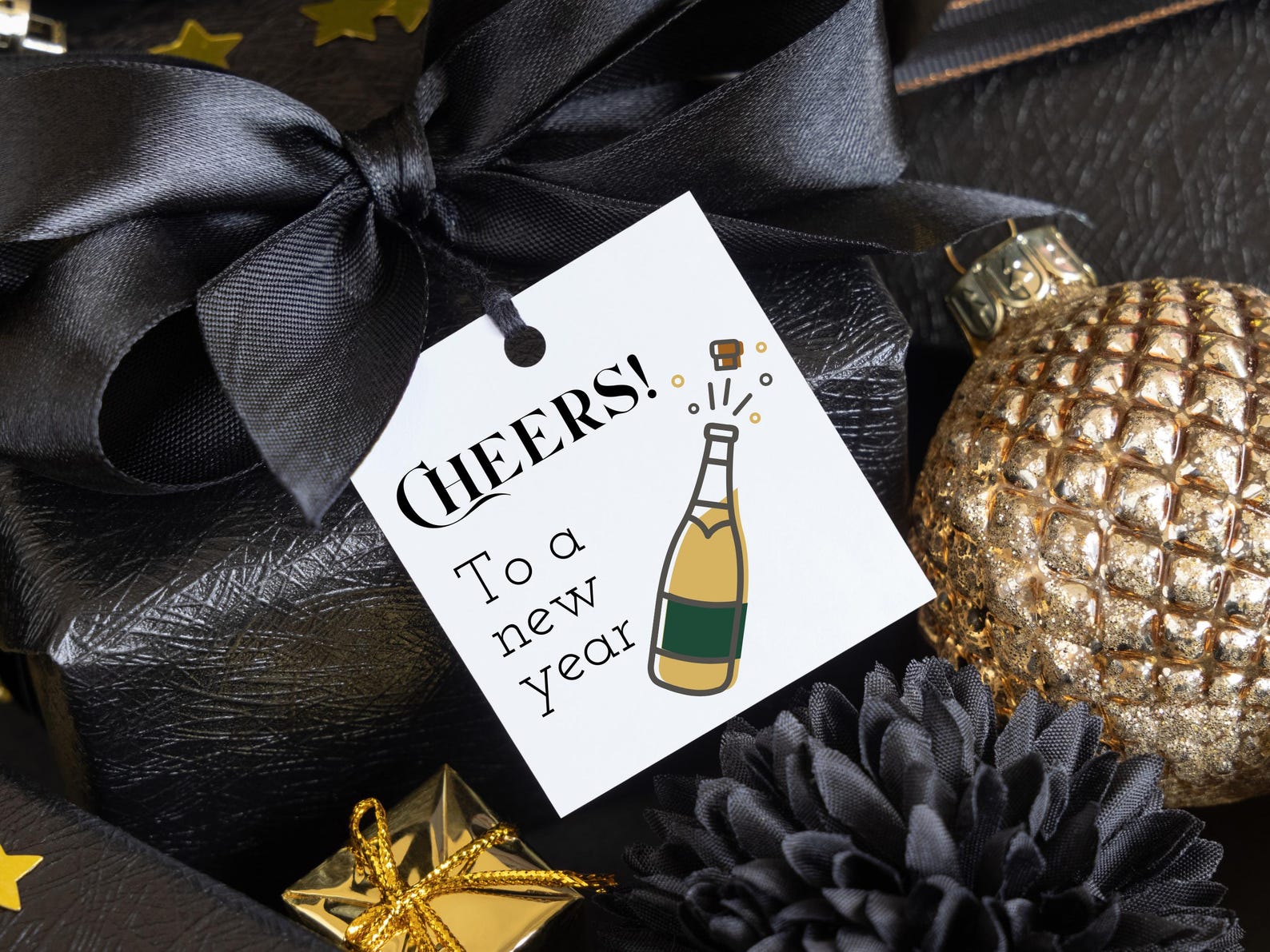 Printable New Year's Gift Tags - Set of 6 Square Labels in Coordinating ...