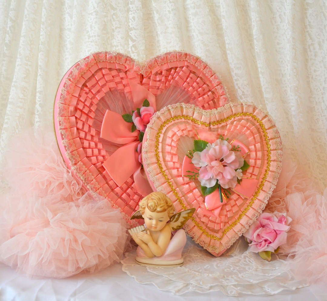 VINTAGE PINK BOX Midcentury Valentine Heart Candy Box, Kitschy ...