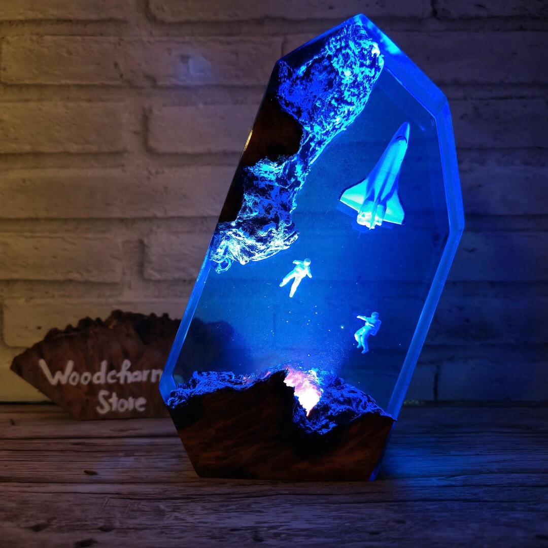 Customer Independence Day Gift, Astronaut Spaceship Lamp, Spaceship ...