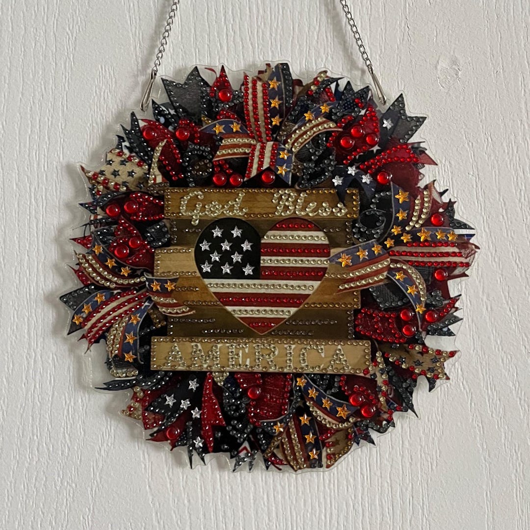 Patriotic Sparkling Diamond Art Pendant: USA Independence Day Decor ...