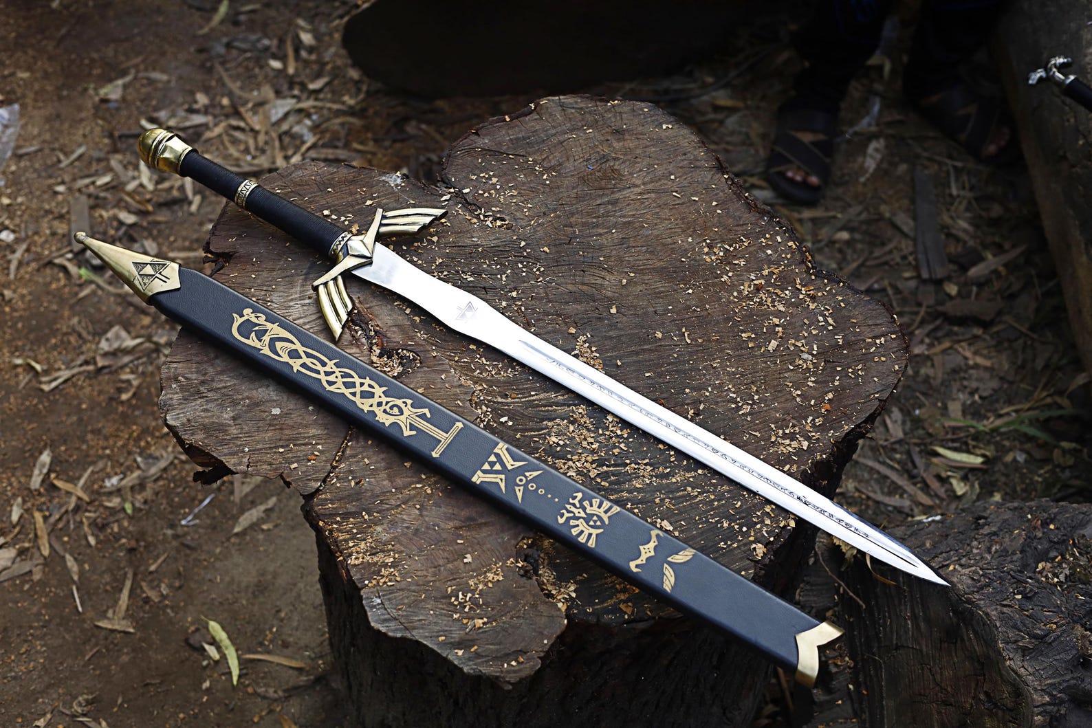 Zelda Master Sword, Legend of Zelda Sword Replica, Skyward Link's Sword ...