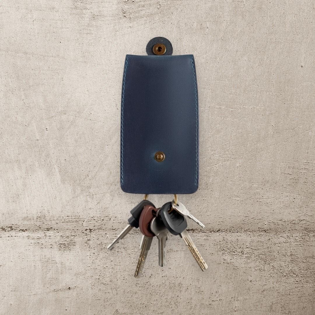 Handmade Leather Keyholder in a Variety of Colors Minimalist Card ...