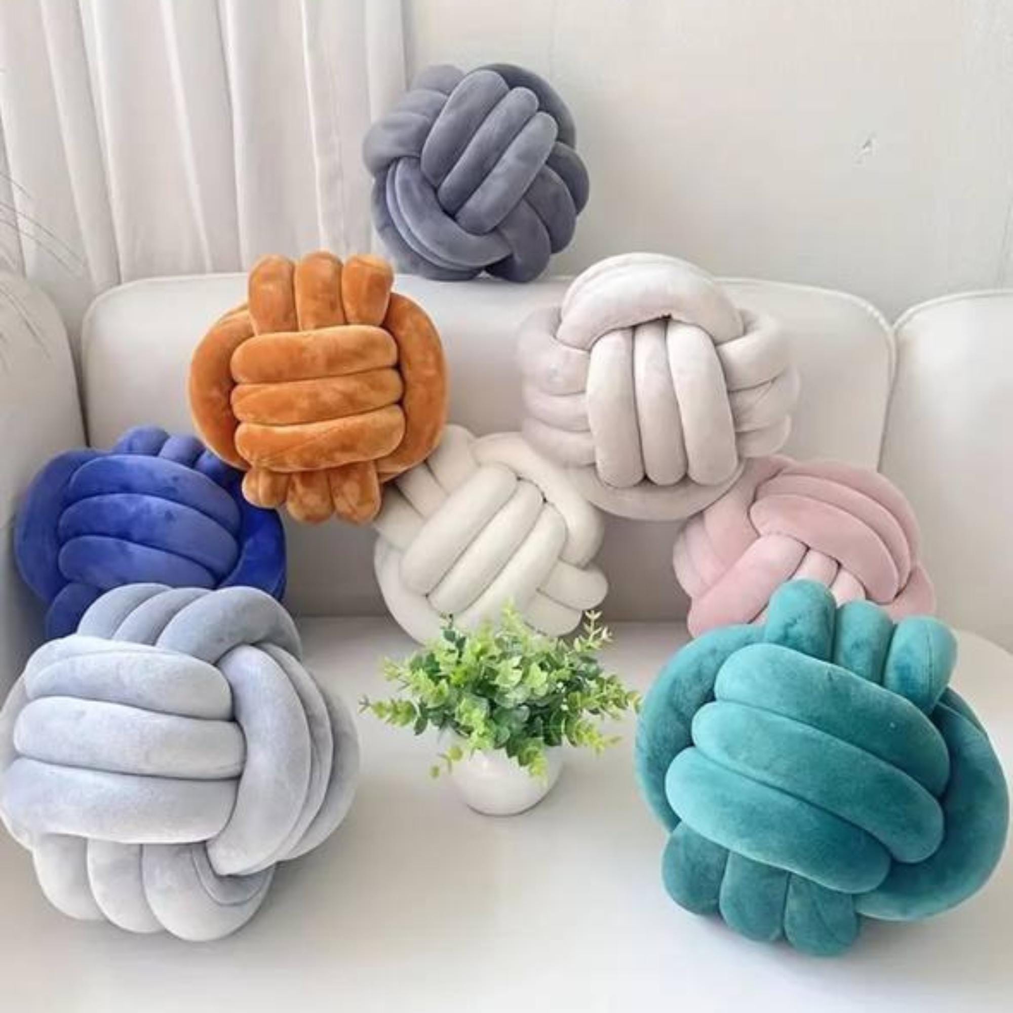 Velvet Knot Pillows, Hand Knitted Knot Plush Ball, Unique Bed ...
