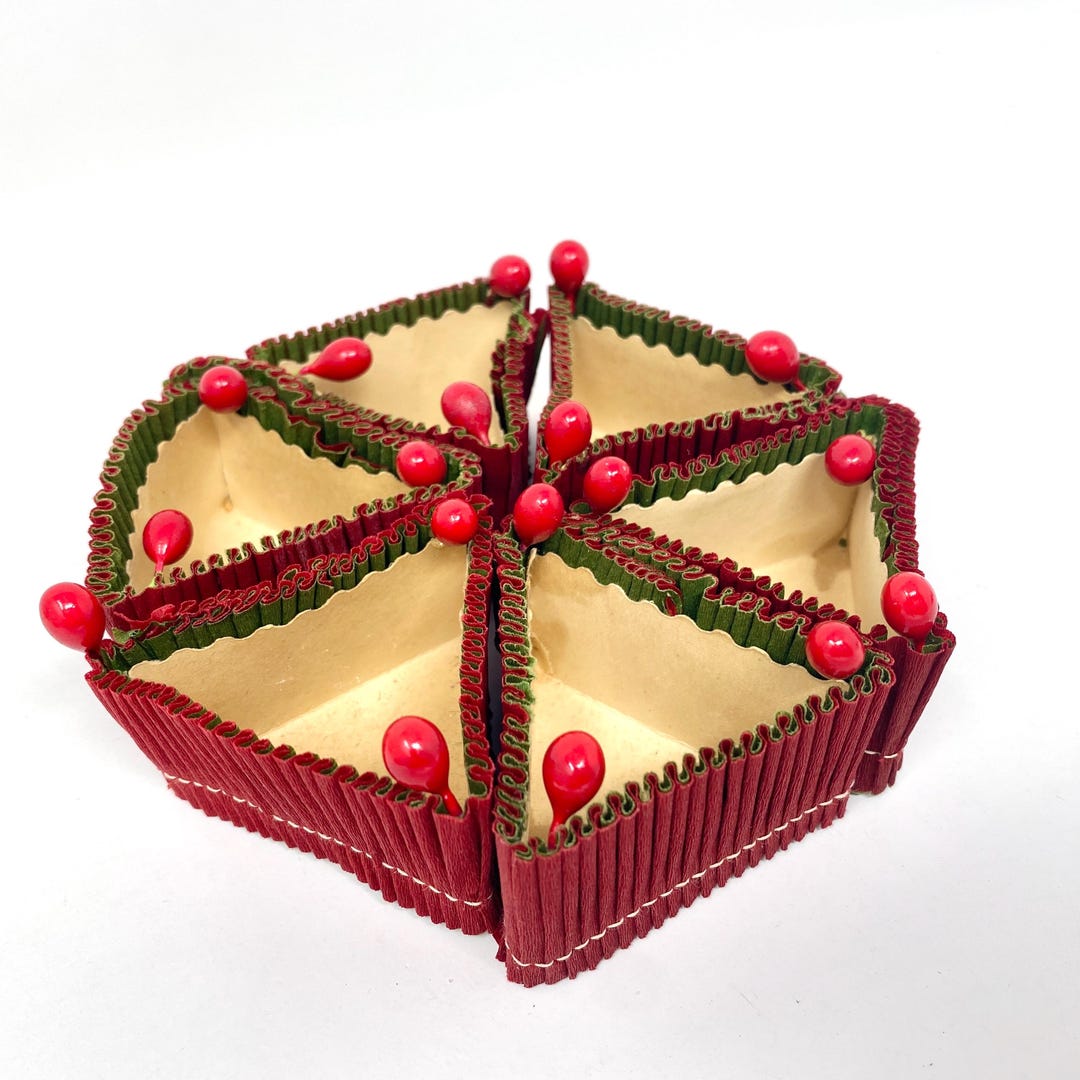 Vintage Nut Cups With Red Berries, Christmas Party Favors, Candy ...