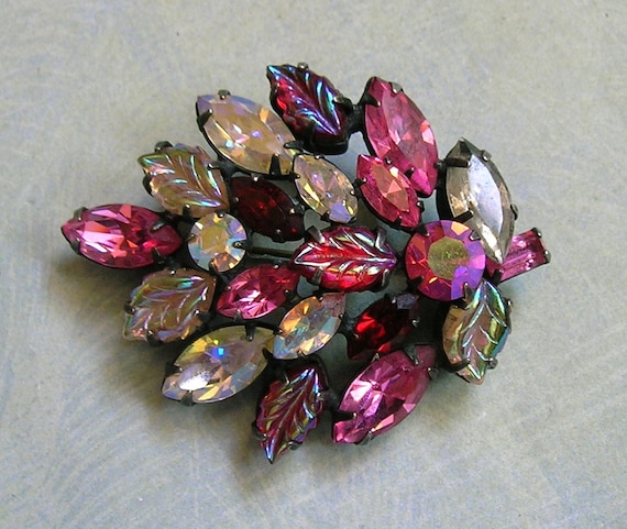 Vintage Regency Brooch Pin, Regency Leaf Brooch with … - Gem