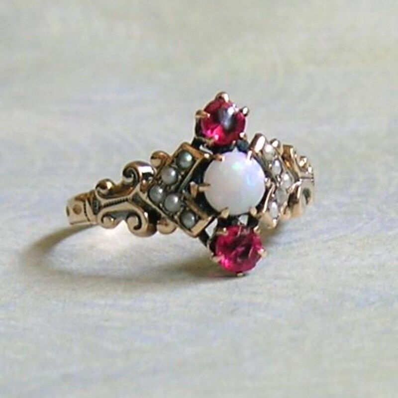 Victorian Ring - Etsy