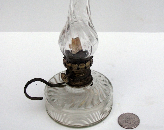 Tiny Vintage Oil Lamp - Etsy