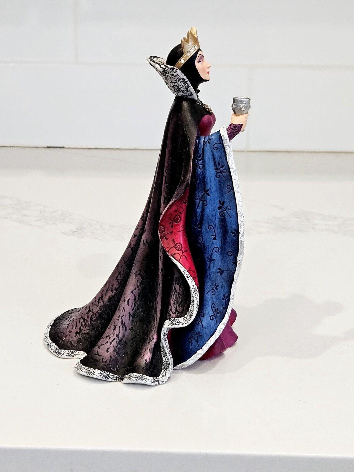Disney Evil Queen Figurine Hallmark Exclusive 8 Tall Rare Collectible ...