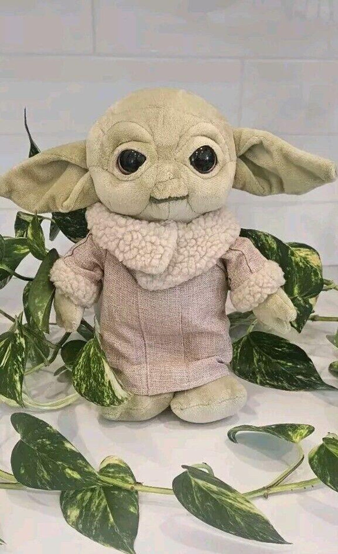 Baby Yoda Grogu Plush Toy in Cozy Sherpa Outfit, 11 Inches Tall ...