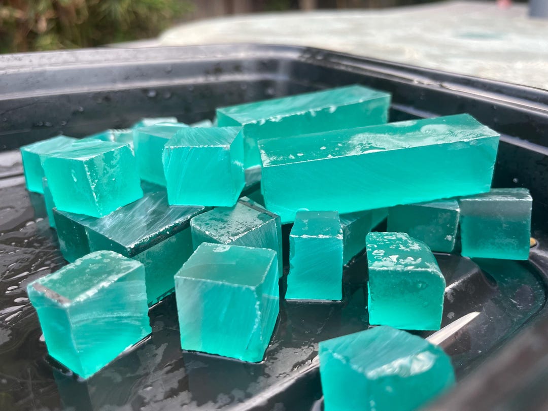 Paraiba Color Yttrium Aluminum Garnet (YAG ,ceramic) Faceting Rough ...