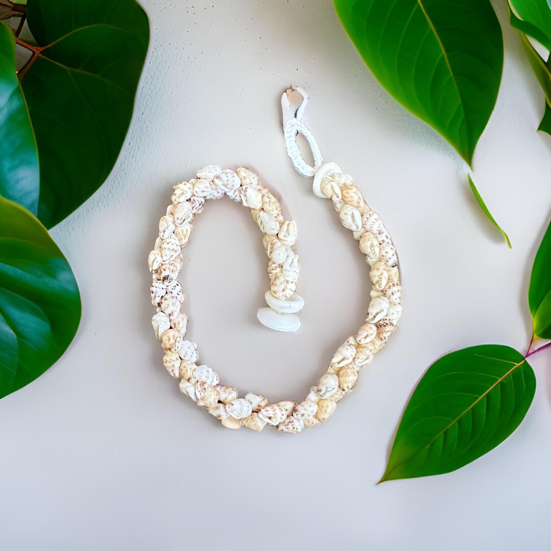 Momi Shell Bracelet - Etsy