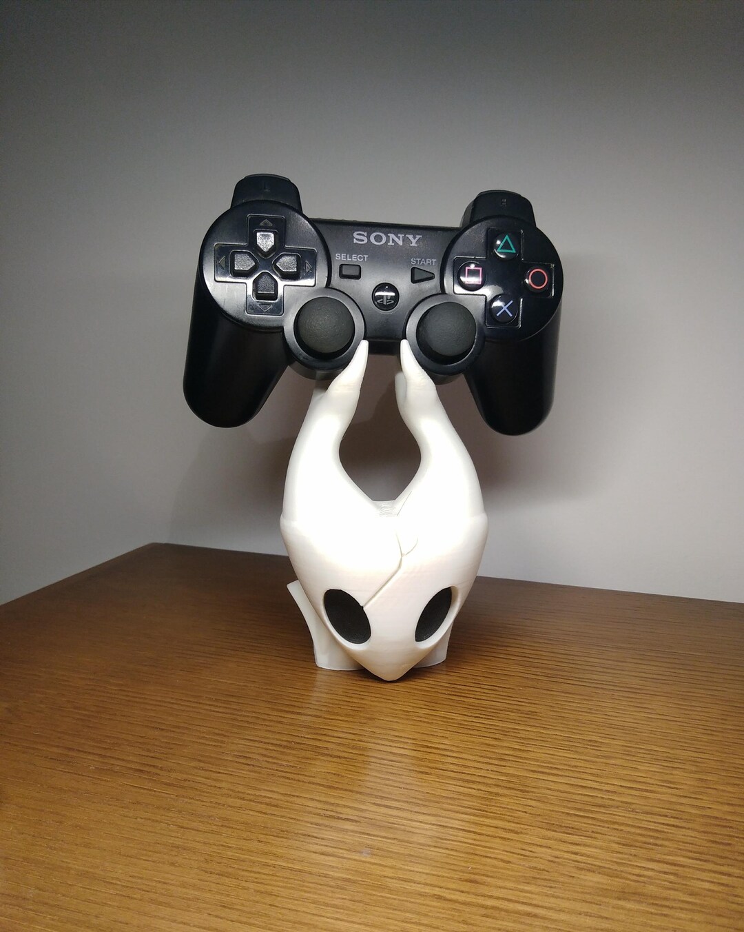 3D Printed Hollow Knight Controller Stand the Hollow Knight Figure ...