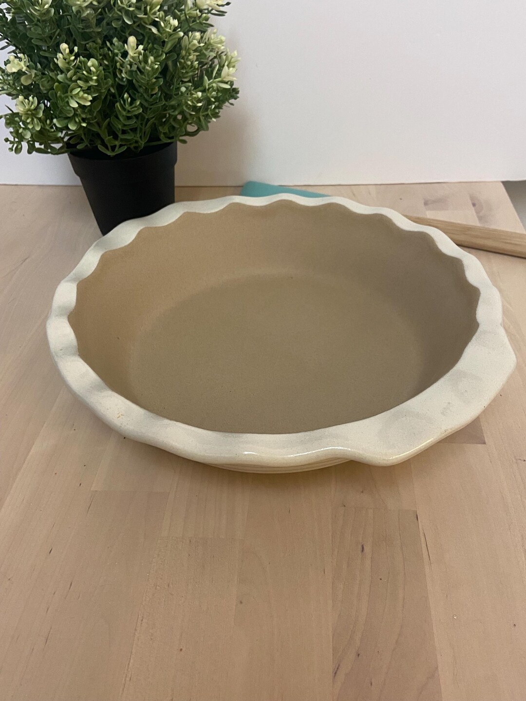 The Pampered Chef Fluted Pie Pan Family Heritage Stoneware New ...