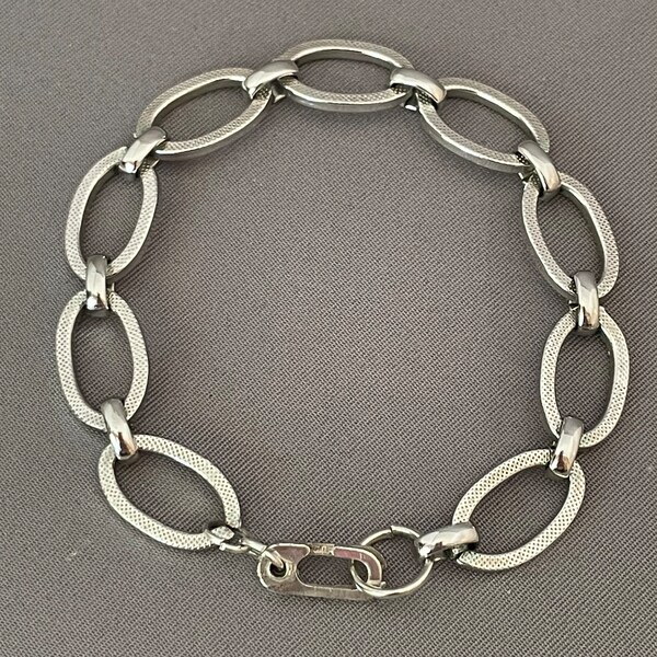 Sister Hook Bracelet - Etsy