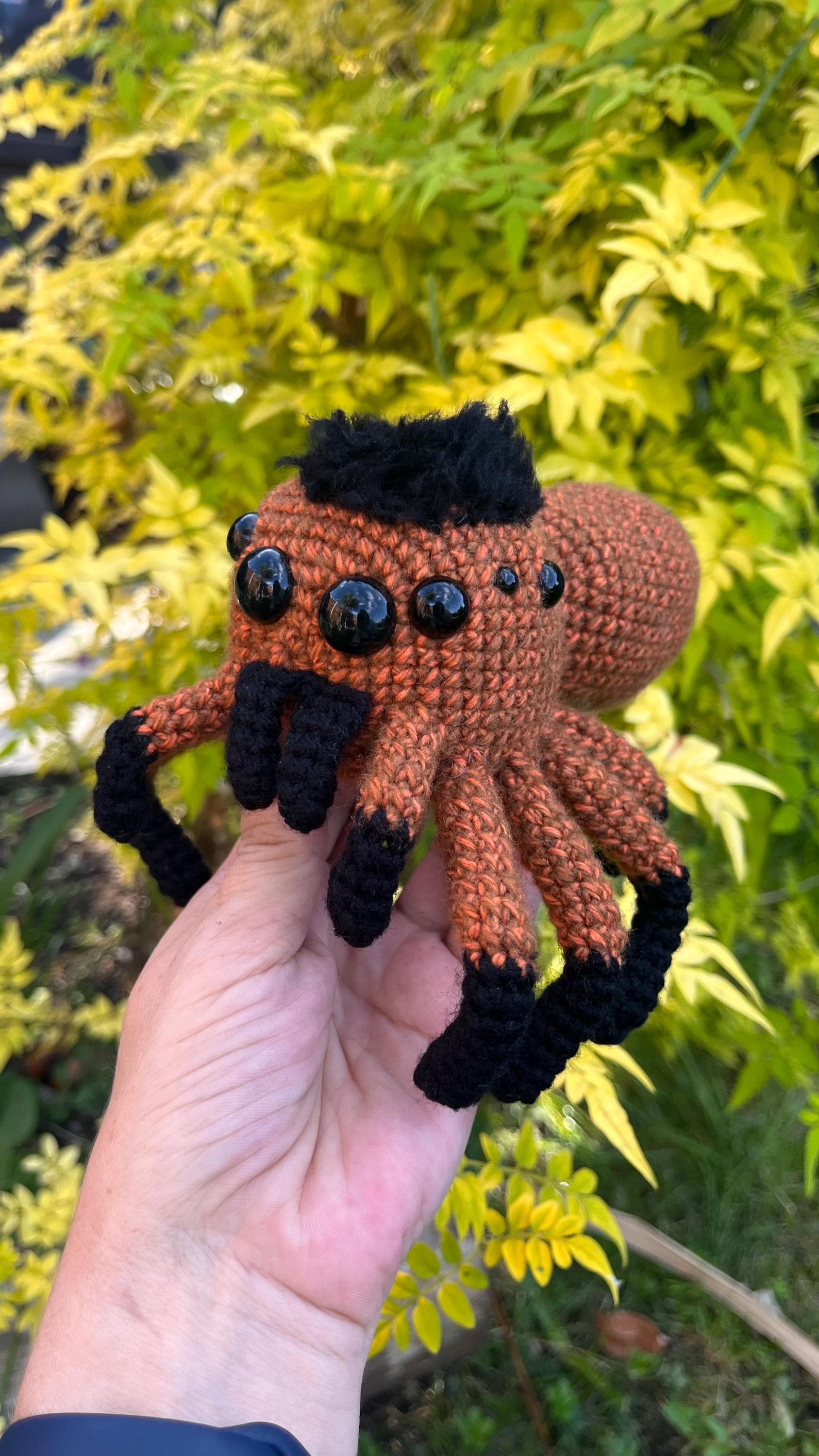 Jumping Spider Amigurumi Crochet Pattern: Tiffy the No-sew Spider Plush ...