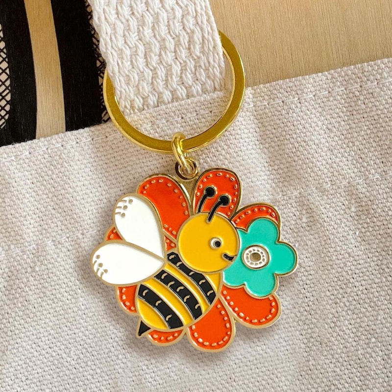 Bumble Bee Keychain - Etsy