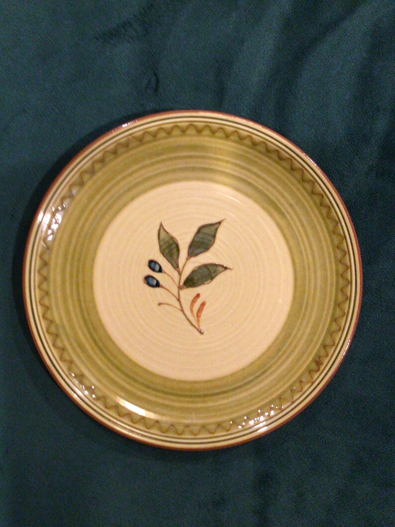 Molde Pottery Hand Decorated Plates Made in Portugal. Diameter of 9 1/4 ...