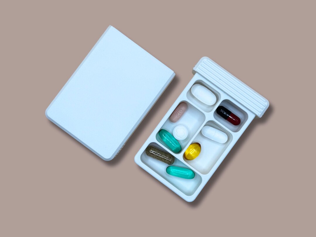 Compact Pill Organizer With Large Capacity – 5 Compartments for Secure ...