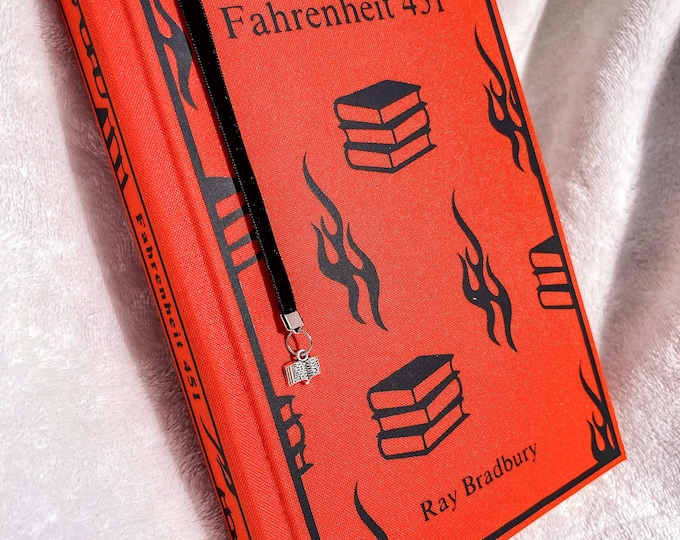 Fahrenheit 451 - Special Edition Rebind - Penguin Clothbound Classics ...