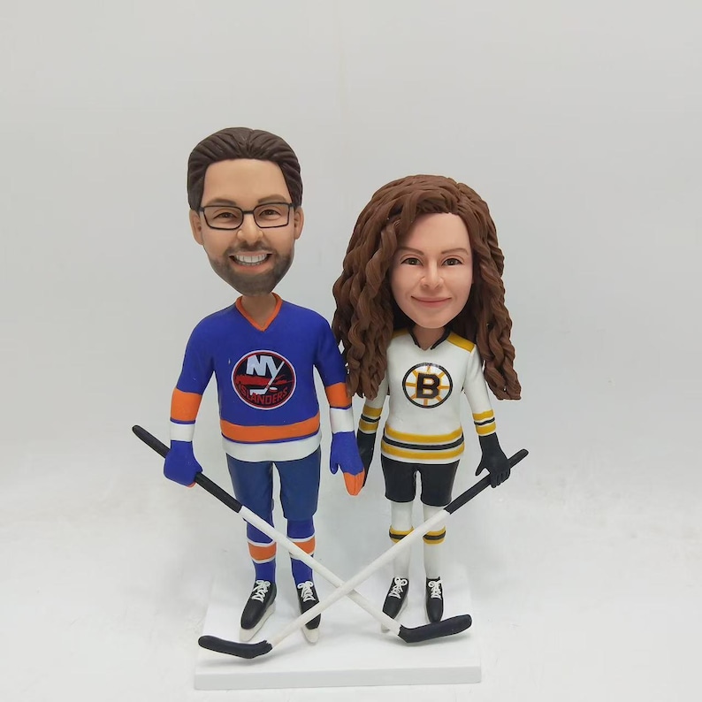 Custom Hockey Couple Bobblehead, Make a Bobblehead for Hockey Player ...
